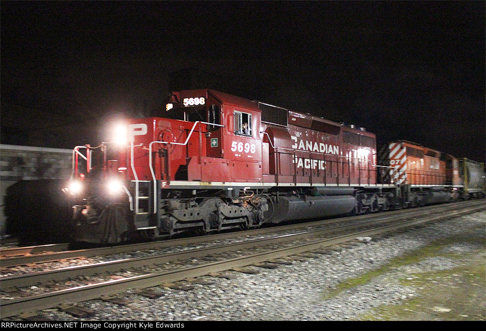 CP SD40-2 #5698 on THE FINAL "D&H 159"